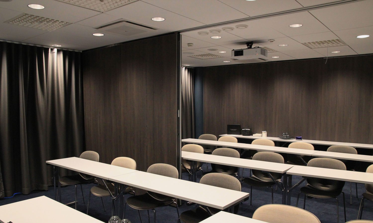 Movable and folding panel walls - Scan-Mikael