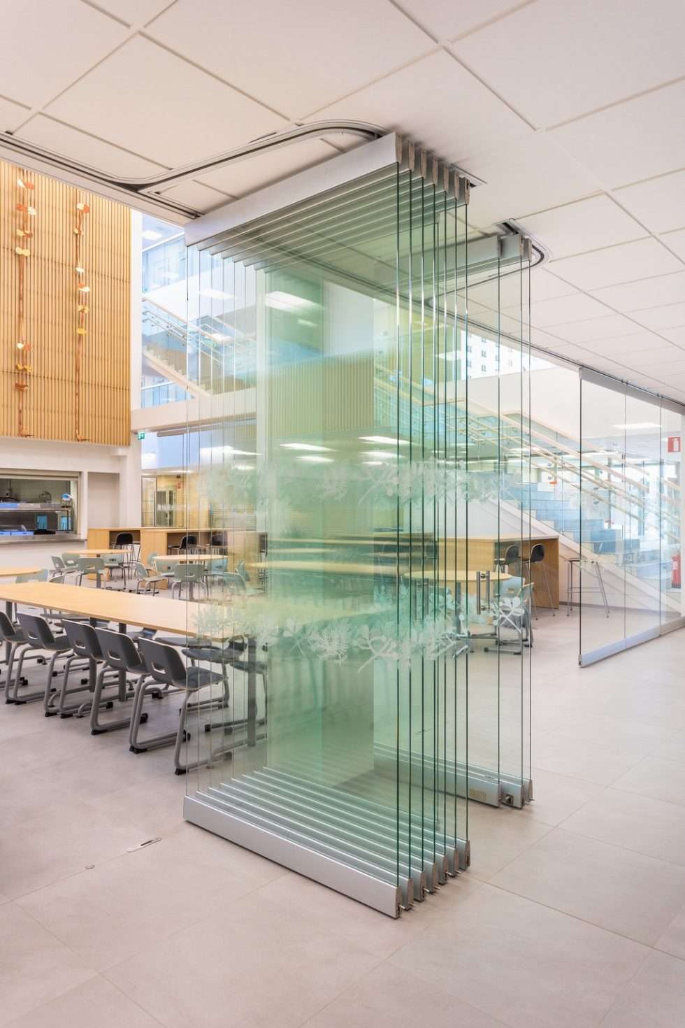 Movable and folding glass walls - Scan-Mikael